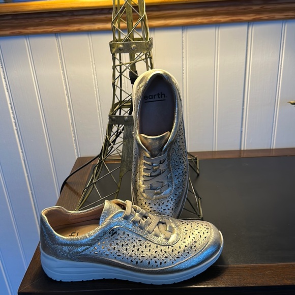 Earth | Shoes | Comfy And Stylish Gold Earth Shoes | Poshmark